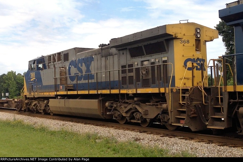 CSX 368 runs second